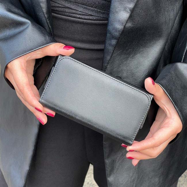 Buy Urban Unisex Credit Card Holder Pouch - Black Online - Pop Phones ...